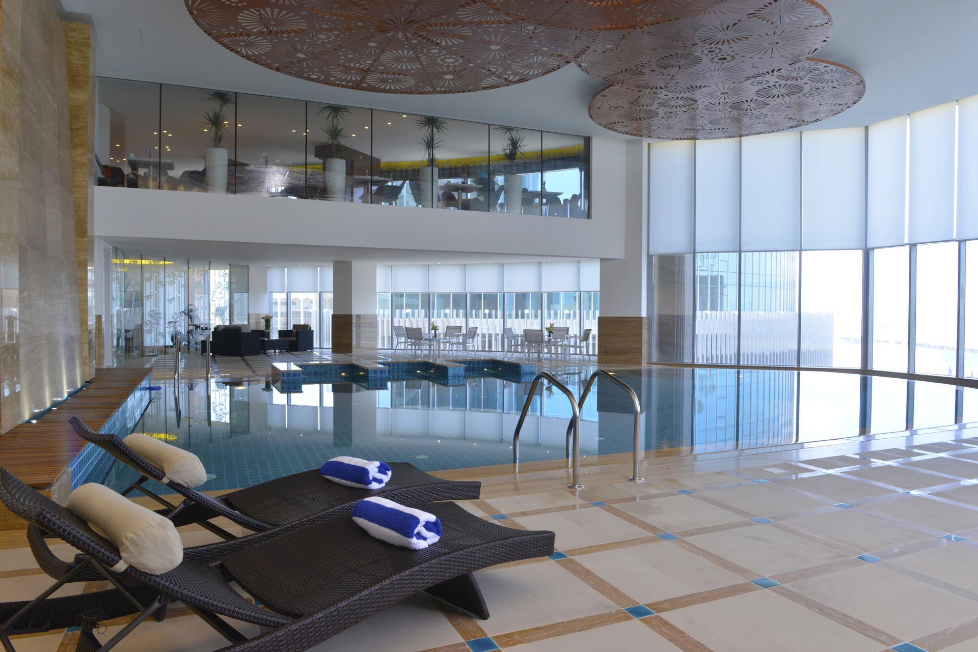 Indoor Pool & Spa | Fraser Suites Diplomatic Area Bahrain