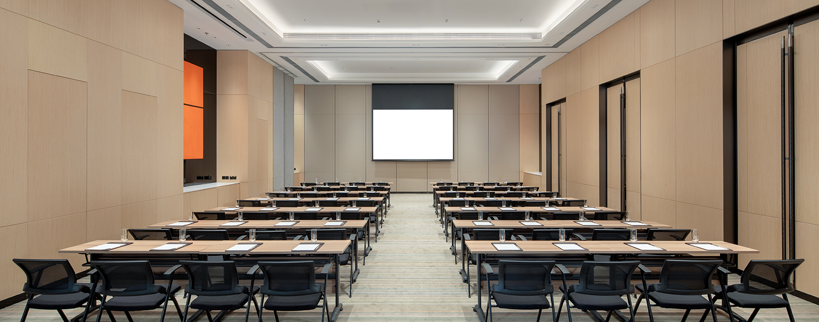 Fraser Place Chengdu State-of-the-Art Meeting Room: Ideal for Business ...