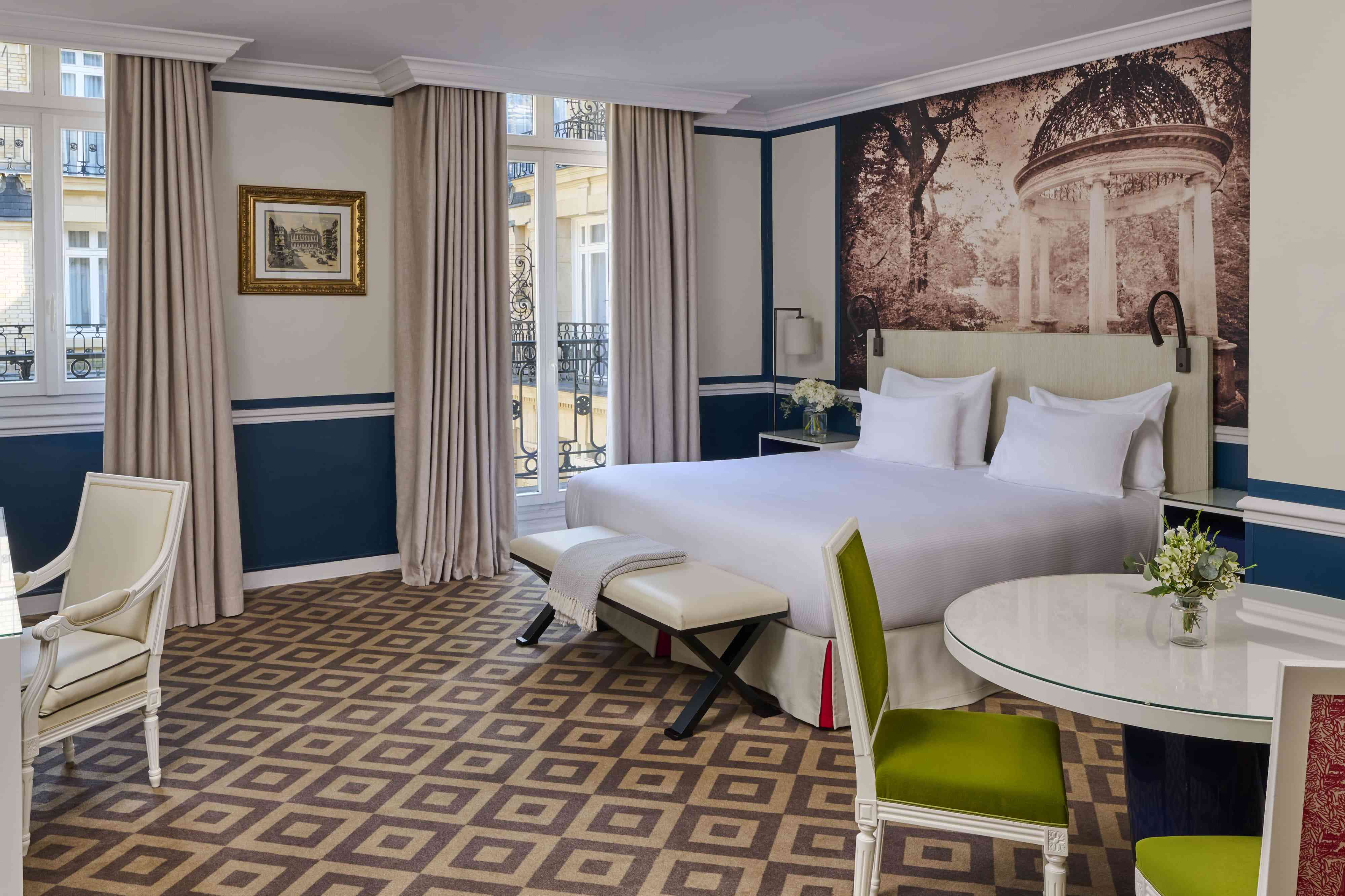 Luxury Deluxe Suite King in Paris | Fraser Suites Le Claridge