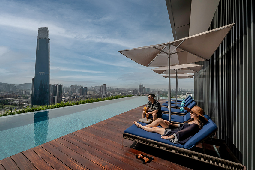 Rooftop swimming pool in Kuala Lumpur | Capri by Fraser Bukit Bintang