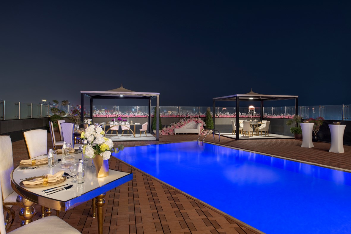 Rooftop Swimming Pool & Jacuzzi | Fraser Suites Doha