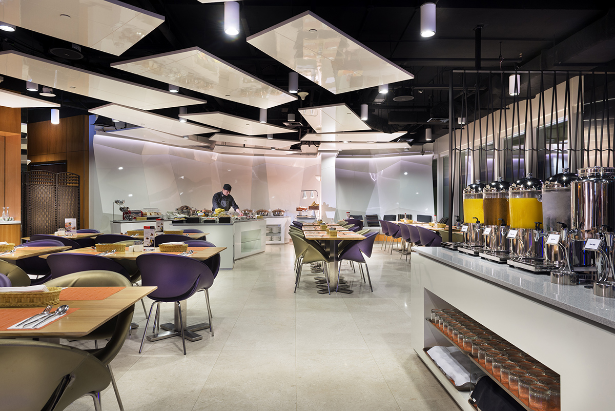 Caprilicious All-Day Dining Restaurant and Skybar | Capri By Fraser ...